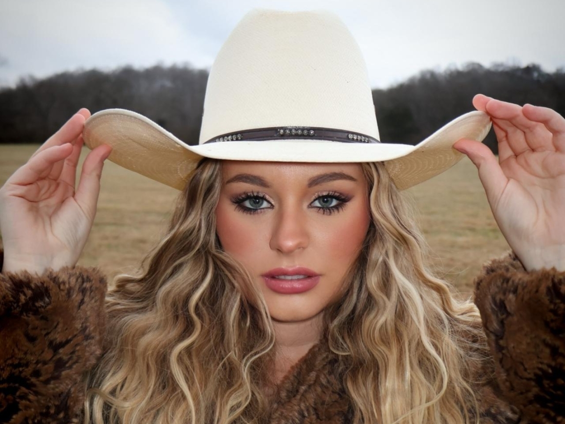 awfultune releases new single and ‘split’ EP – EARMILK