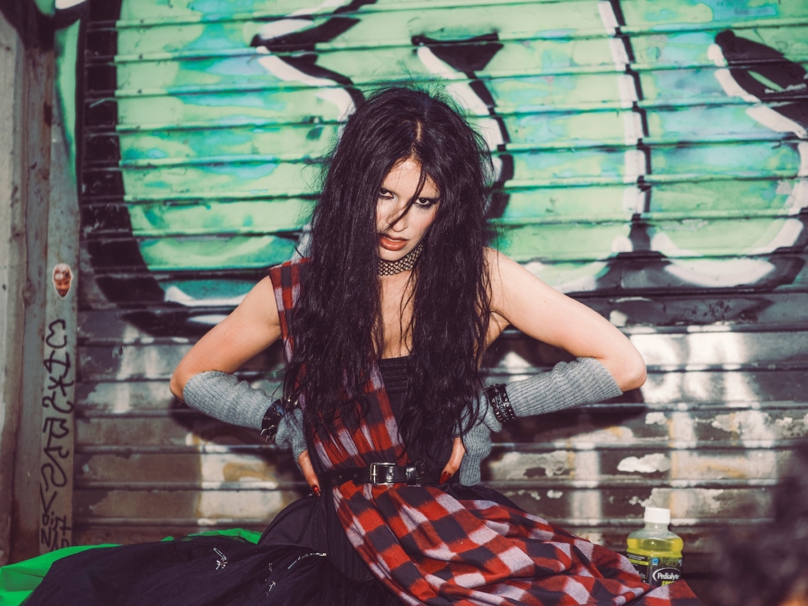 Avery Cochrane shares shimmery alt pop banger “Shapeshifting on a ...