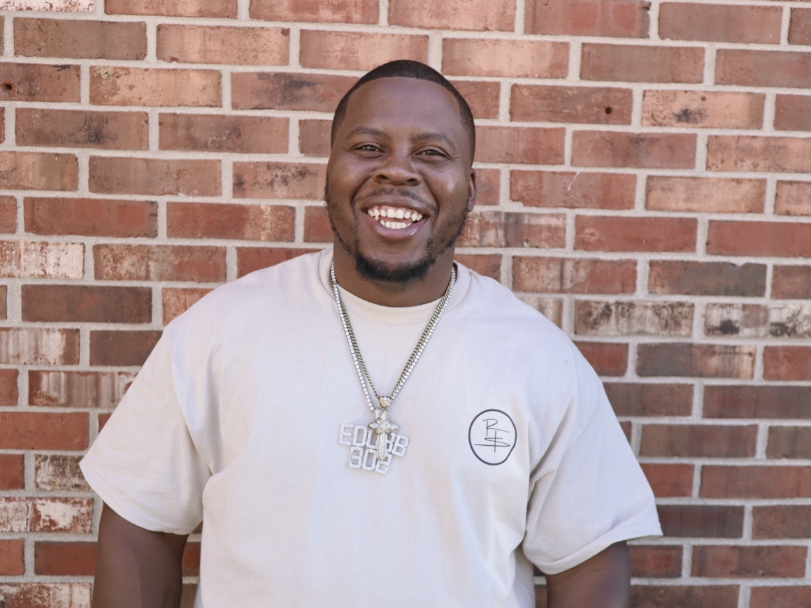 Nate Vickers makes a thunderous debut with new album, ‘A Little Too ...