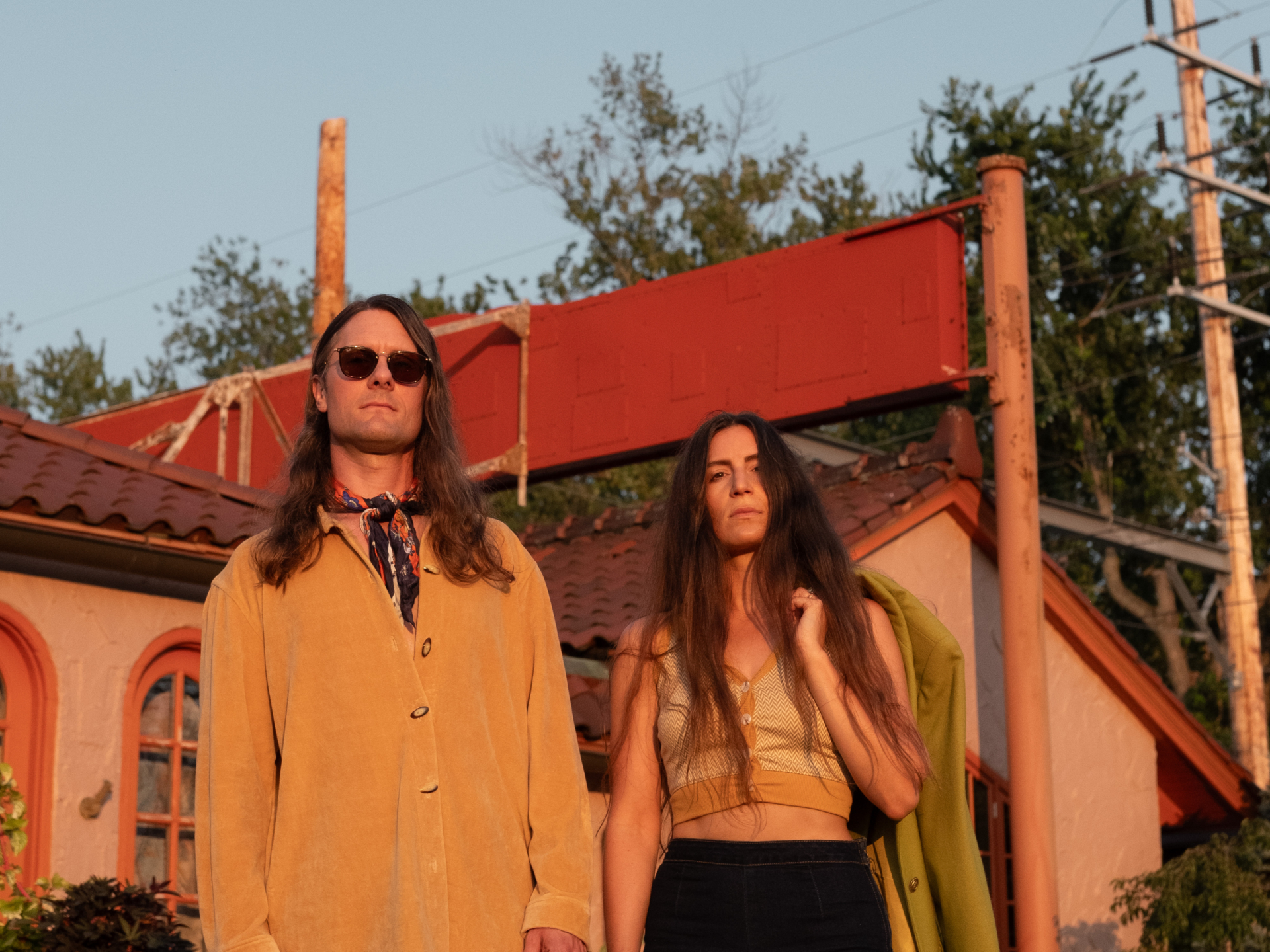 Derek Rhodes teams up for a club killer with Reid Stefan and Juicy J ...