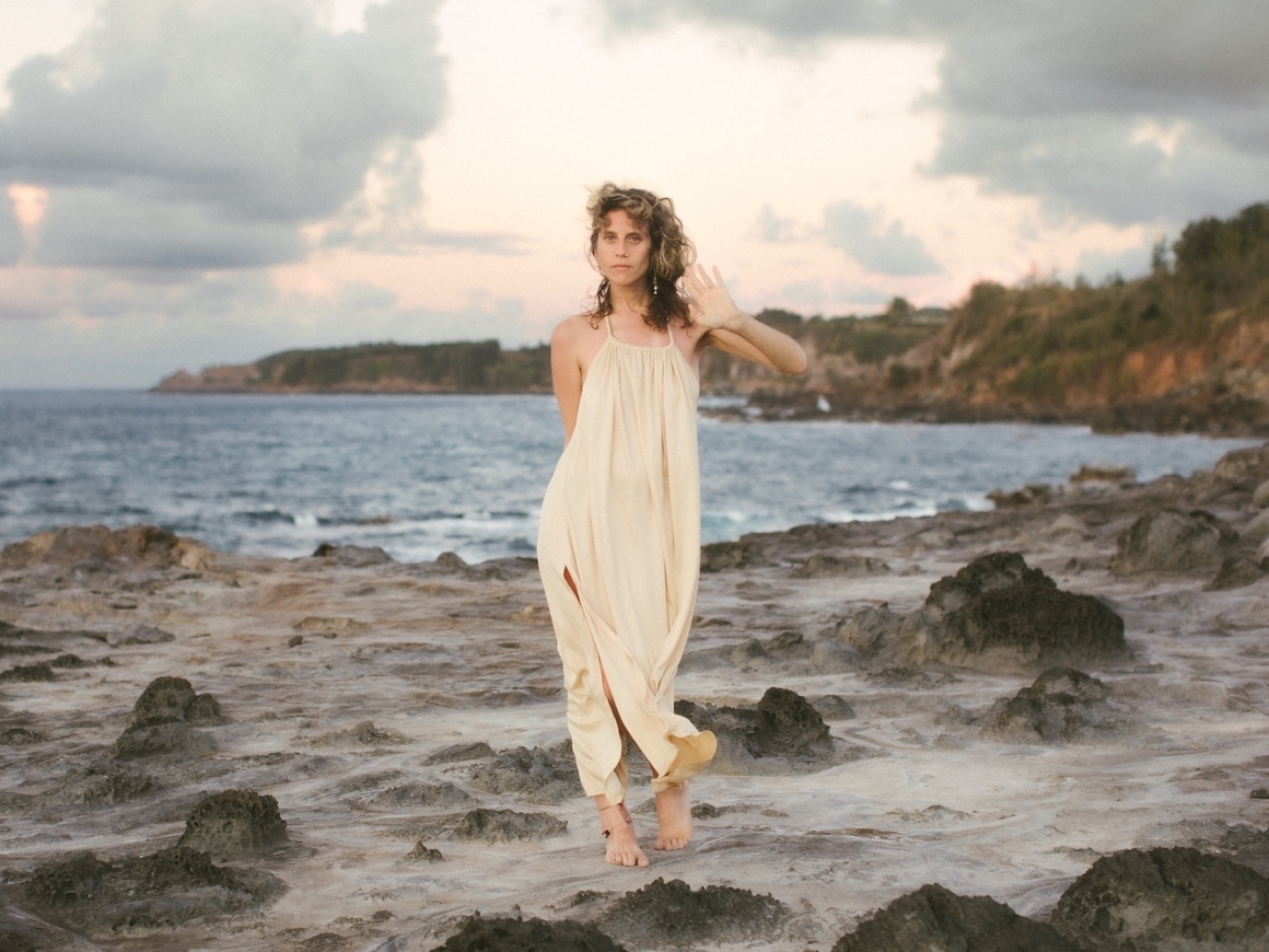 Sentury shines in a timeless R&B revival “Only Human” [Video] – EARMILK