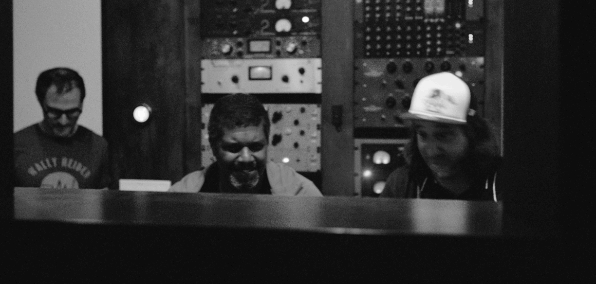 The Dave Palmer Trio offer a fresh take on jazz with new self-titled album – EARMILK