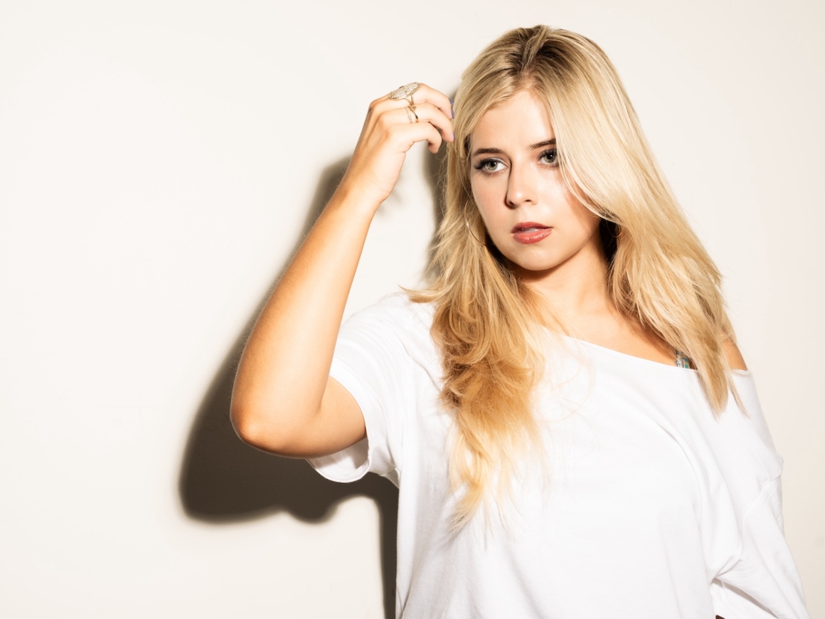 Carol Ades transforms PMS chaos into cathartic alt-pop on “Worst Person ...