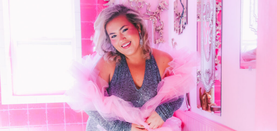 Molly Grace shares her sapphic pop powerhouse style on debut album ...