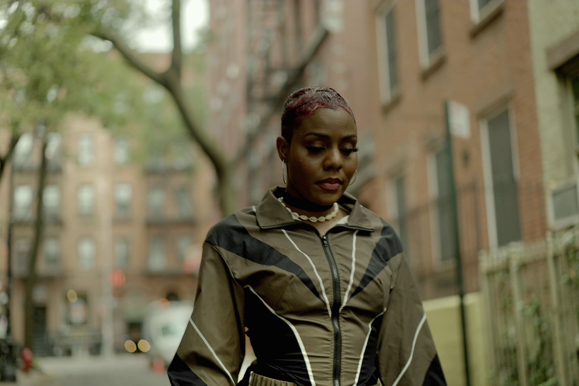 Dominican songstress NAVY delivers a soulful island hymn of loyalty and ...