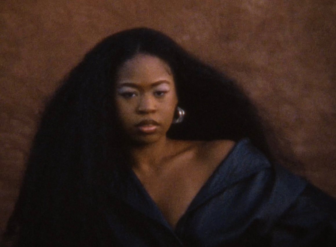 Sky Jetta cuts through the chase on “Can’t Be Friends” [Video] – EARMILK