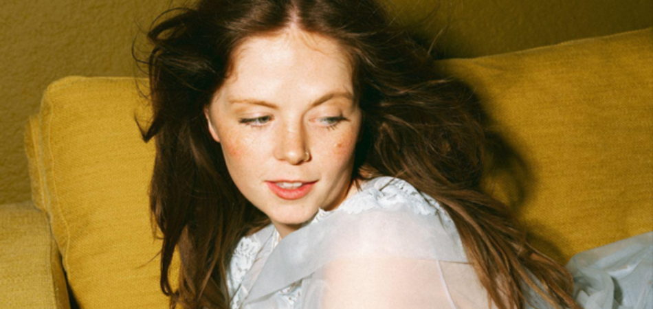 Ber gears up for her debut album with new single “Book Cover” – EARMILK