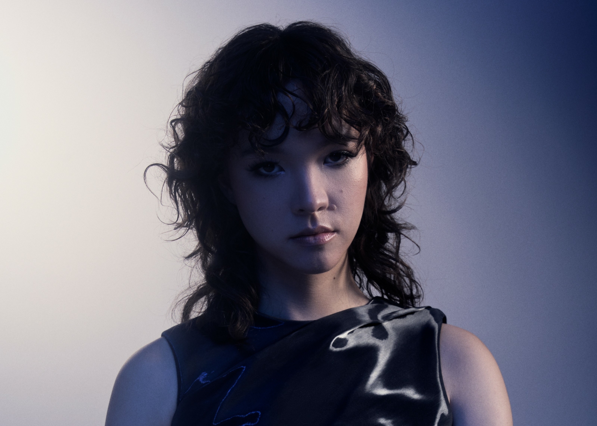 “ECLIPSE” EP by Irène Schrader is a multilingual tribute to love – EARMILK