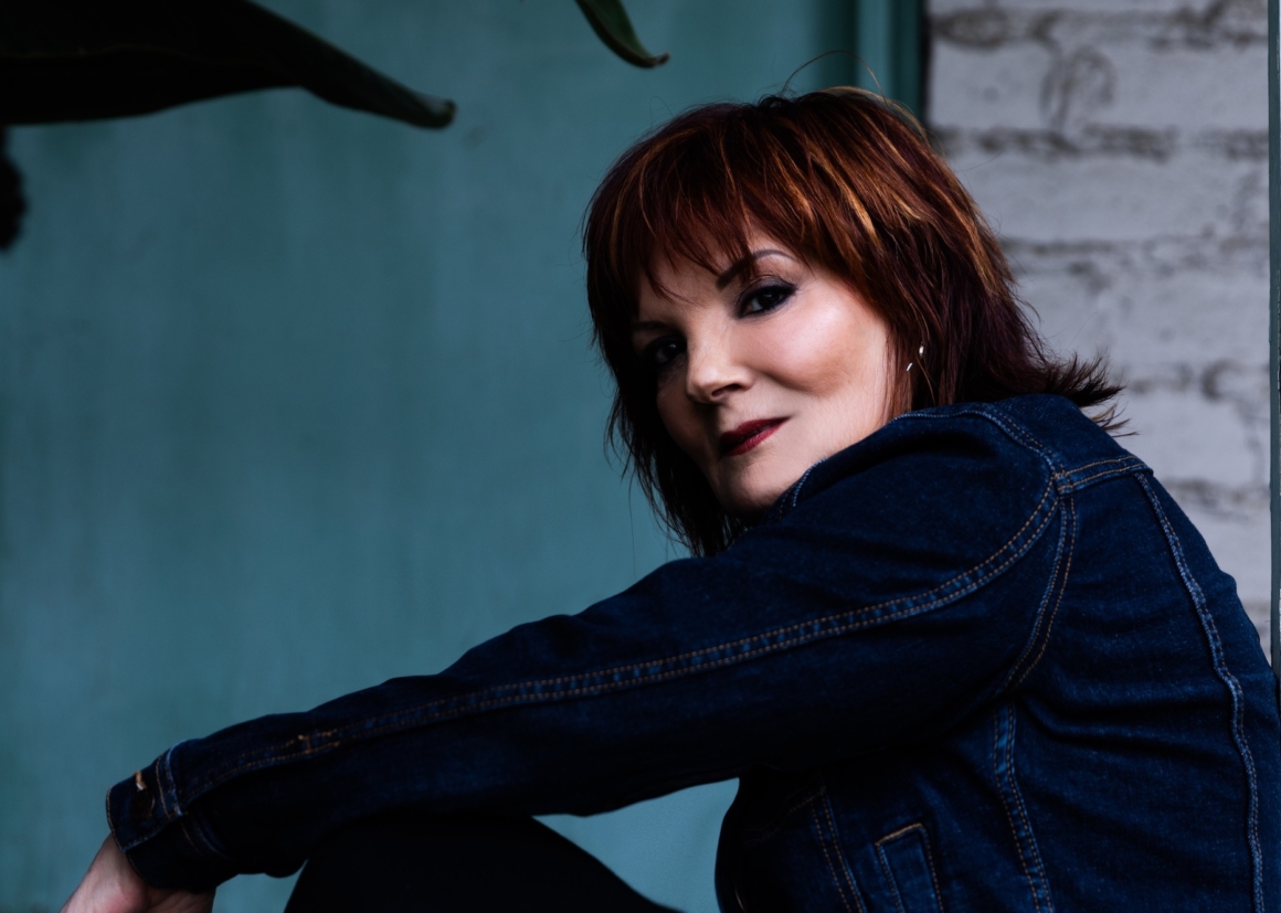 Chart-topping country pop artist Eileen Carey shares uplifting single ...