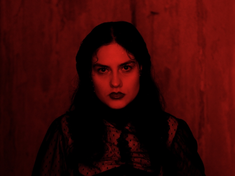 Zora Jones brings trippy visuals to “Moonstar” – EARMILK