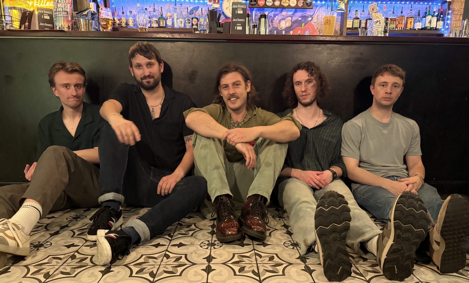 St. Jove arrive with purpose on “GOLD” – EARMILK